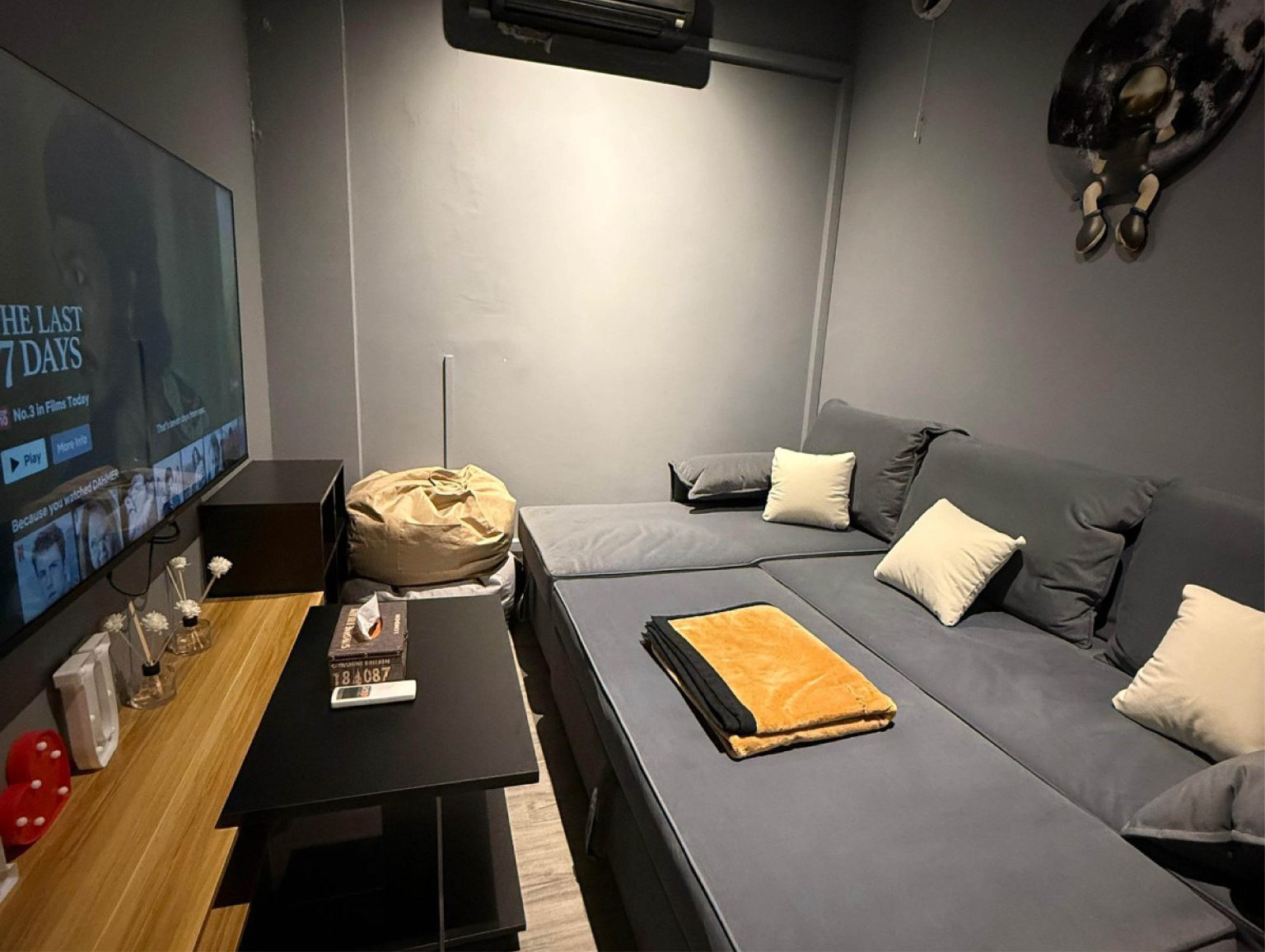 Private Room - Cosmo Place